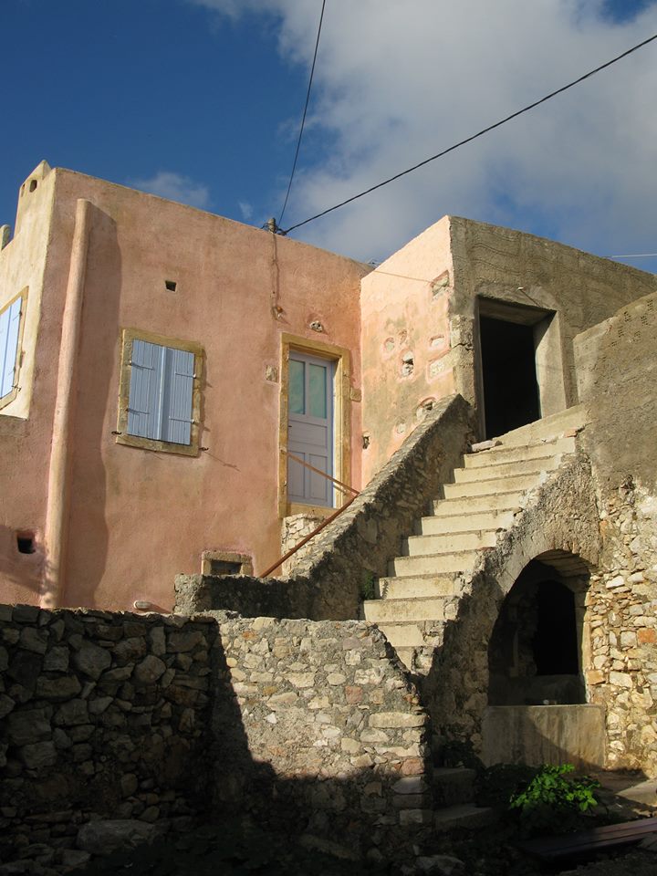 Καλοκαιρινές, ένας οικισμός στα Κύθηρα με φρουριακή αρχιτεκτονική ...